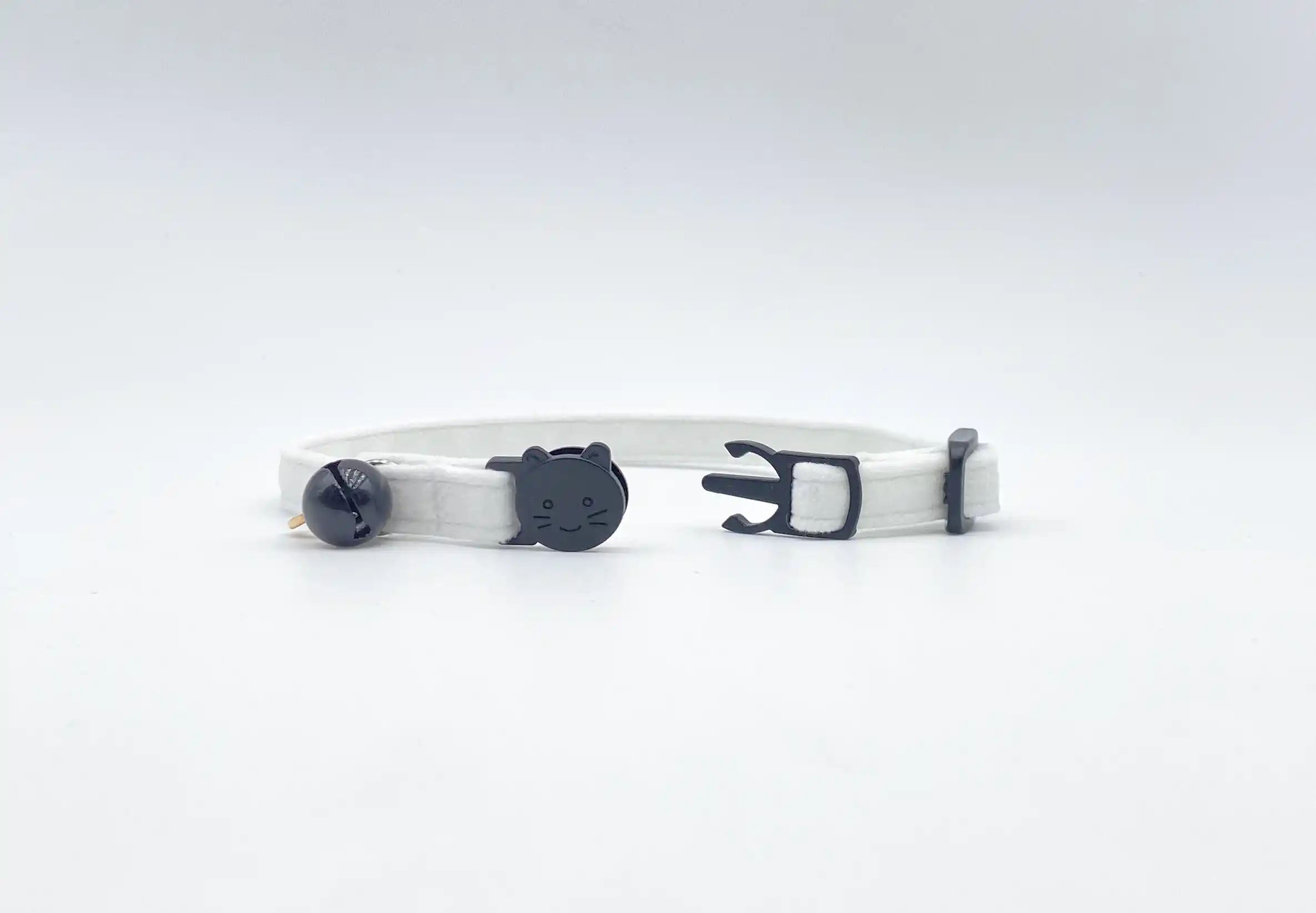 Velvet Velour Super Soft Cat Collar In White – Bells & Whiskers Fabric ...